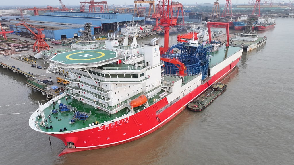Huaxia Dejing 108 – China's largest cable laying vessel enters service