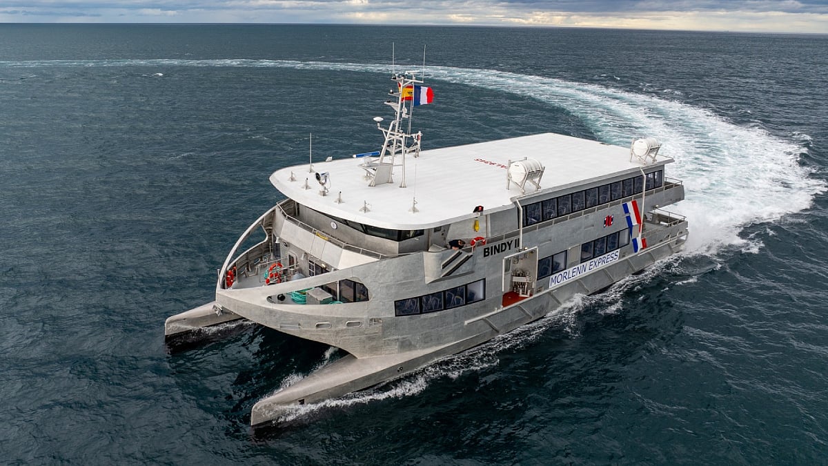 Bindy II – Ferry used as personnel shuttle in France's Brest Harbour