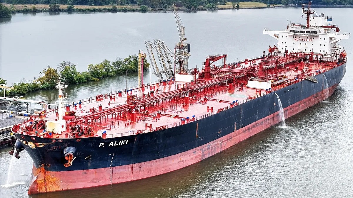 Performance Shipping sells Aframax tanker to Trafigura for $42.65m