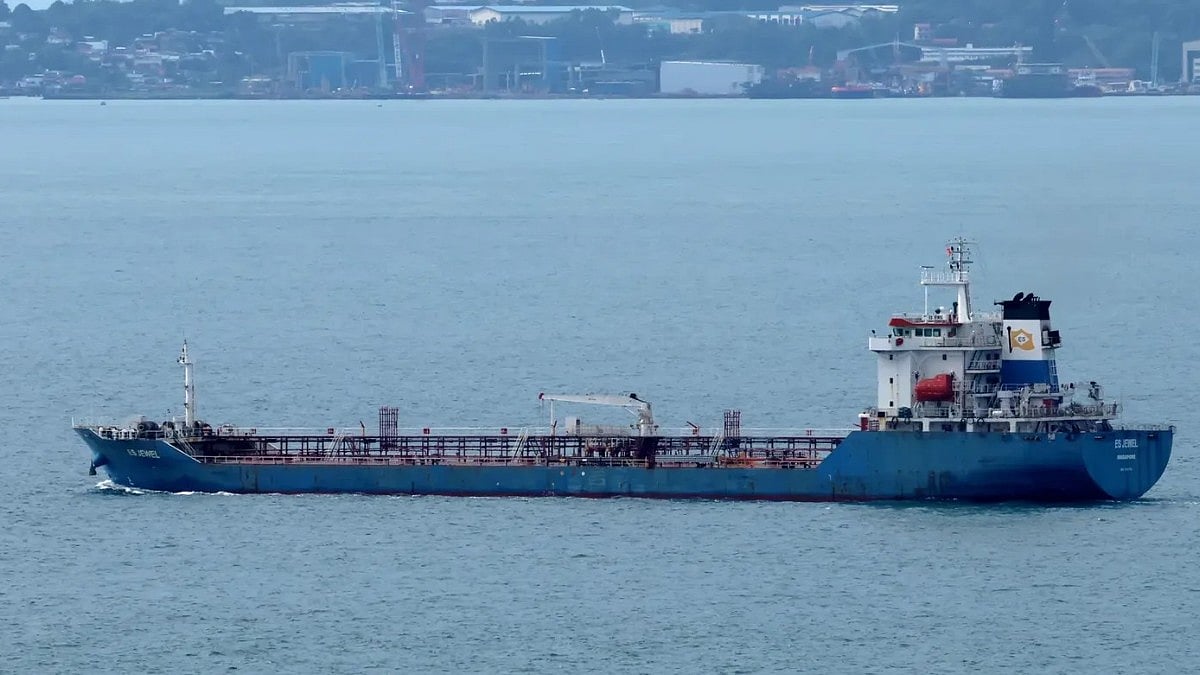 ES Group to sell oil product tanker for $5.6m