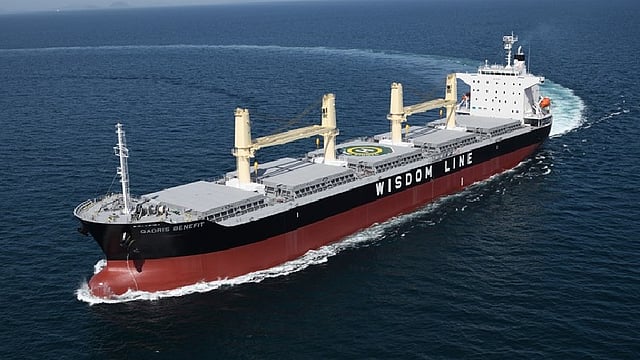 Japanese shipbuilder hands over new 40,000 DWT bulk carrier