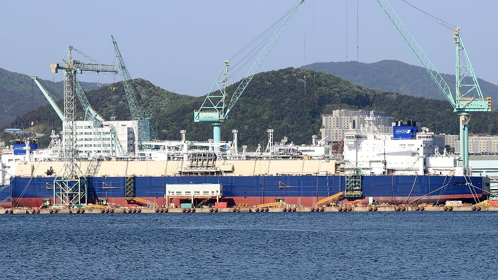Russia ready to deploy second domestic-built ice-class LNG carrier