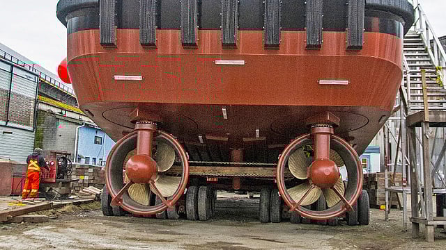 VESSEL REVIEW | North Arm Tempest – Powerful barge-handling tug ...