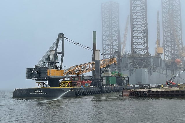 VESSEL REVIEW | MBI-08 – Heavy duty, ocean-capable spud barge with 51 ...