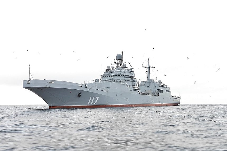 Future Russian Navy landing ship Pyotr Morgunov begins builder’s trials