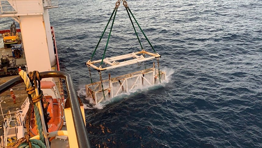 Ardent completes salvage operation on sunken containers from YM Efficiency