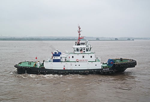Zhenjiang Port gets new ASD tug