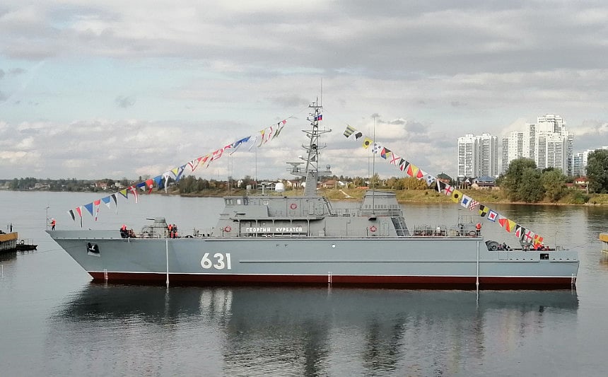 Russian minesweeper Georgiy Kurbatov floated out