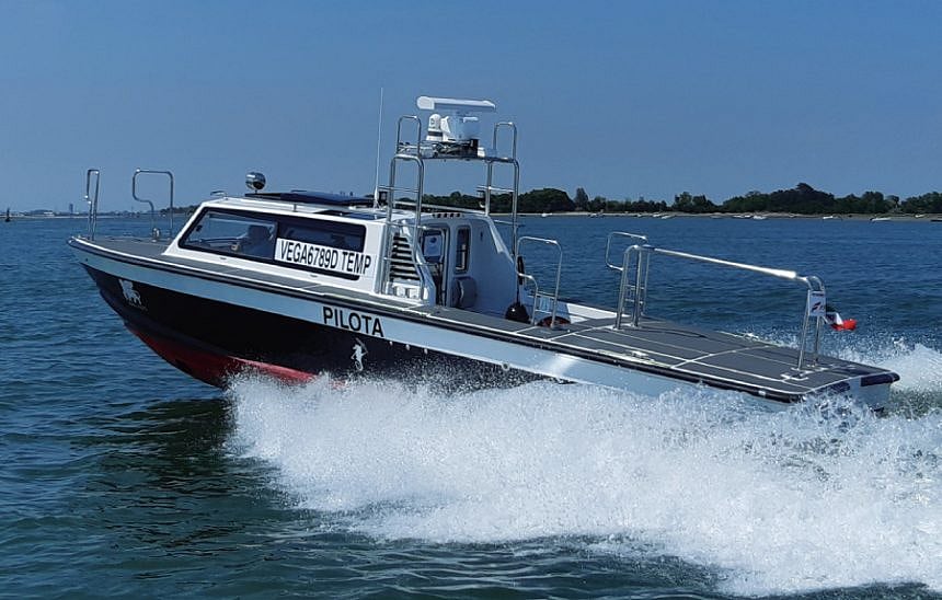 VESSEL REVIEW | P2 – Fast, durable 10m pilot boat for Venice operator