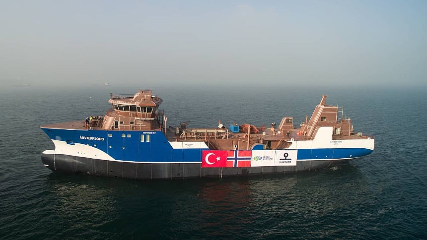 Turkish yard floats out live carrier for Norsk Fisketransport