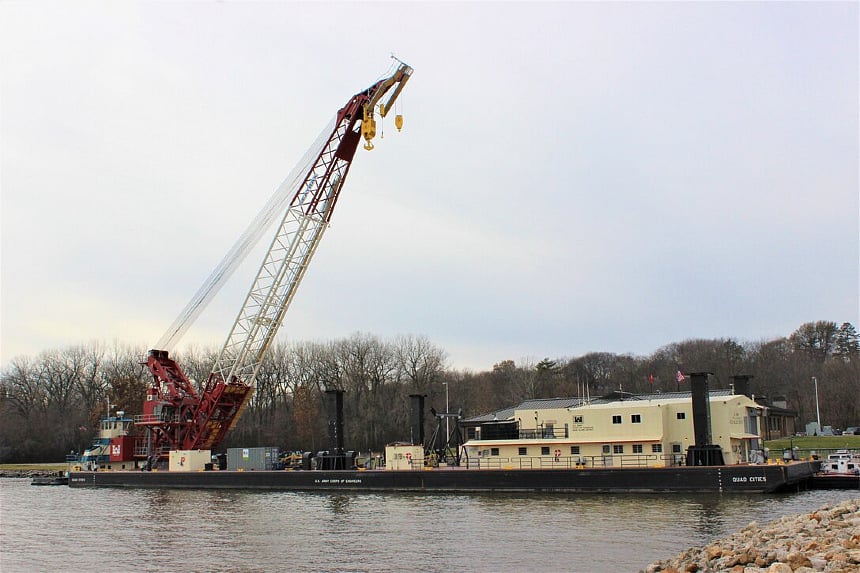 USACE Rock Island District expands crane barge fleet