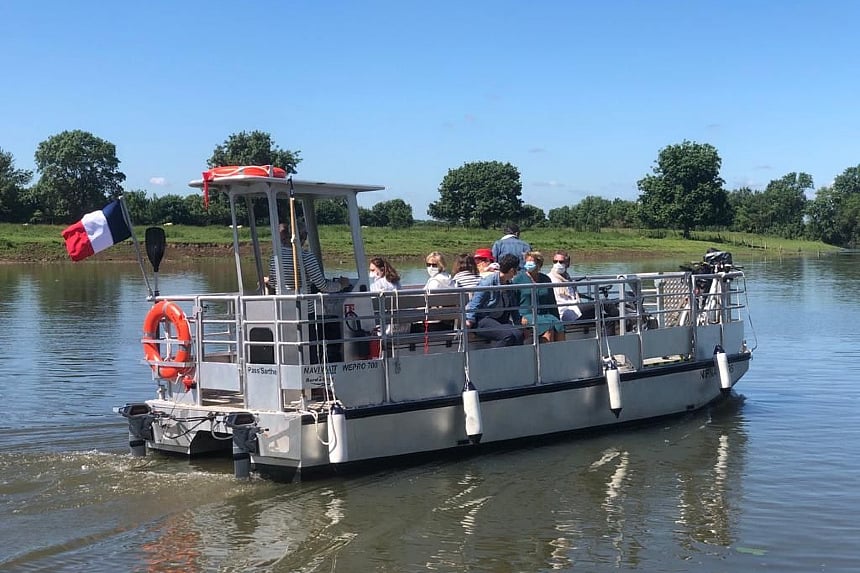 New French-built electric shuttle ferry enters service