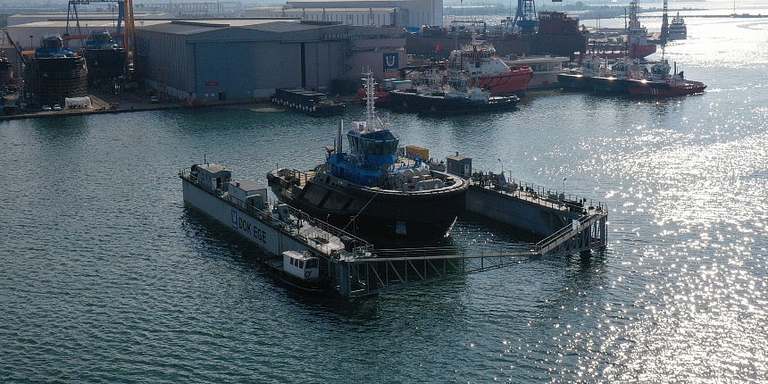 Turkish yard floats out first of three terminal support tugs for Smit ...