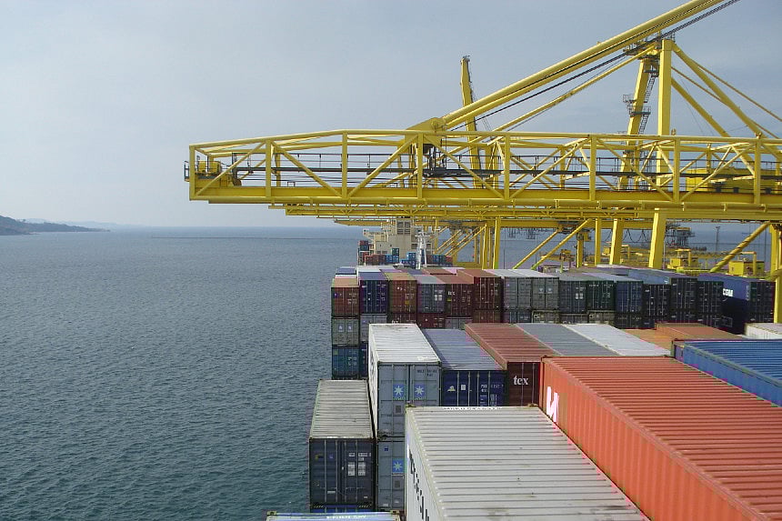 Global Ship Lease to acquire 16 vessels