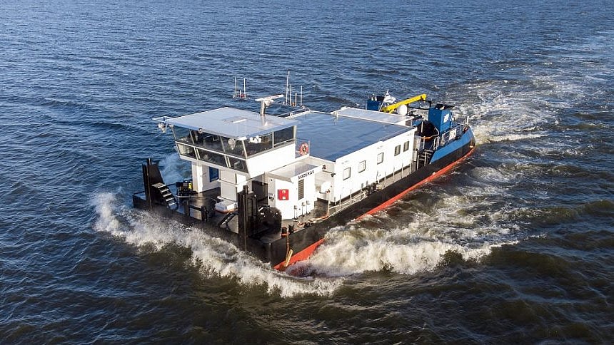 Dutch builder completes diesel-electric tug trio for Chemgas Shipping