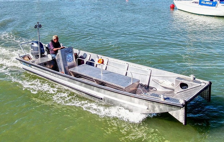 VESSEL REVIEW | Rebel Lander – Compact, versatile aluminium landing ...