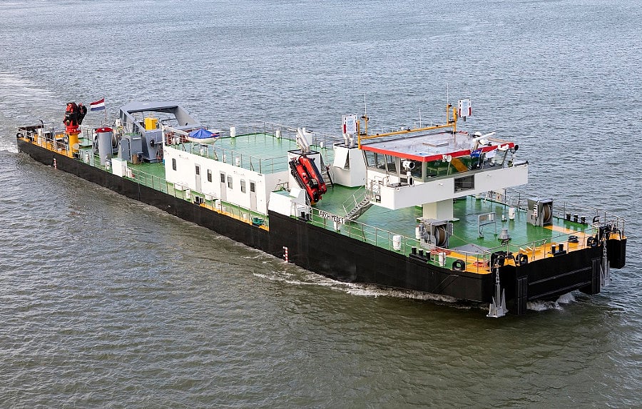 VESSEL REVIEW | Carl Straat – Germany’s newest heavy duty diving bell ...