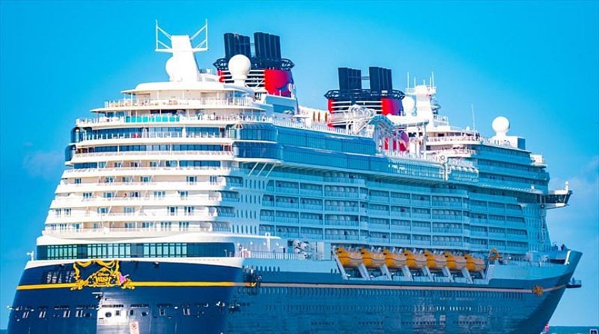 VESSEL REVIEW | Disney Wish – Disney Cruise Line adds fifth newbuild to ...
