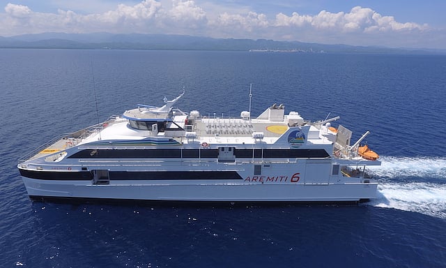 VESSEL REVIEW | Aremiti 6 – Flexible ferry design for French Polynesia