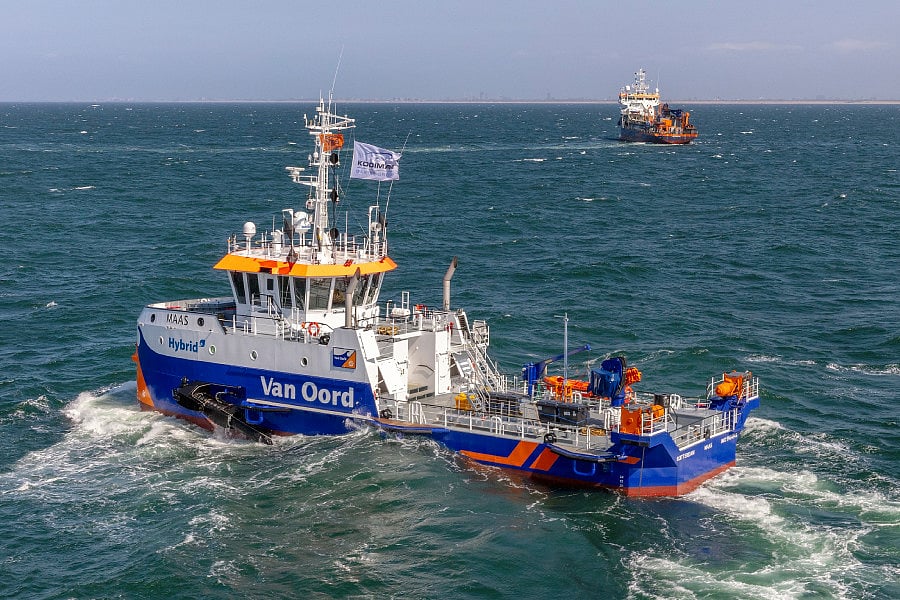 VESSEL REVIEW | Maas & Mersey – Van Oord’s new water injection vessels ...
