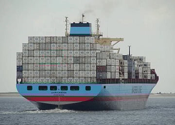 Maersk wins award for super slow steaming initiative