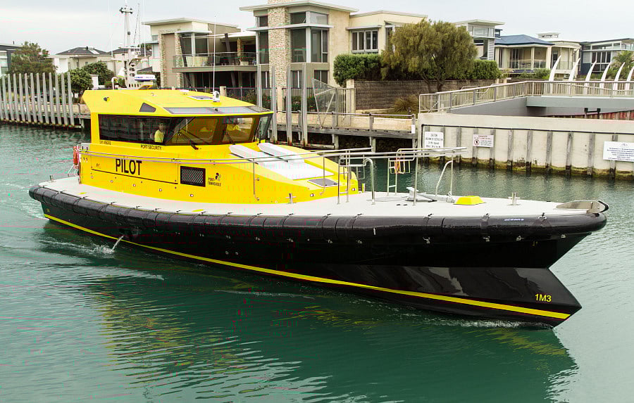 VESSEL REVIEW | Mantaray – Versatile pilot boat to serve Queensland’s ...