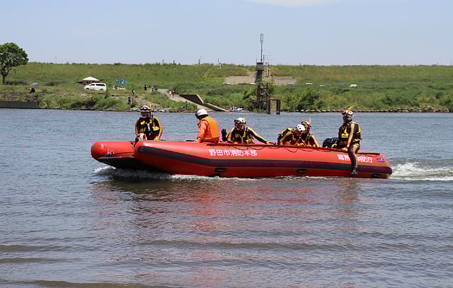 VESSEL REVIEW | New fleet of inflatable landing craft for Japan’s Fire ...