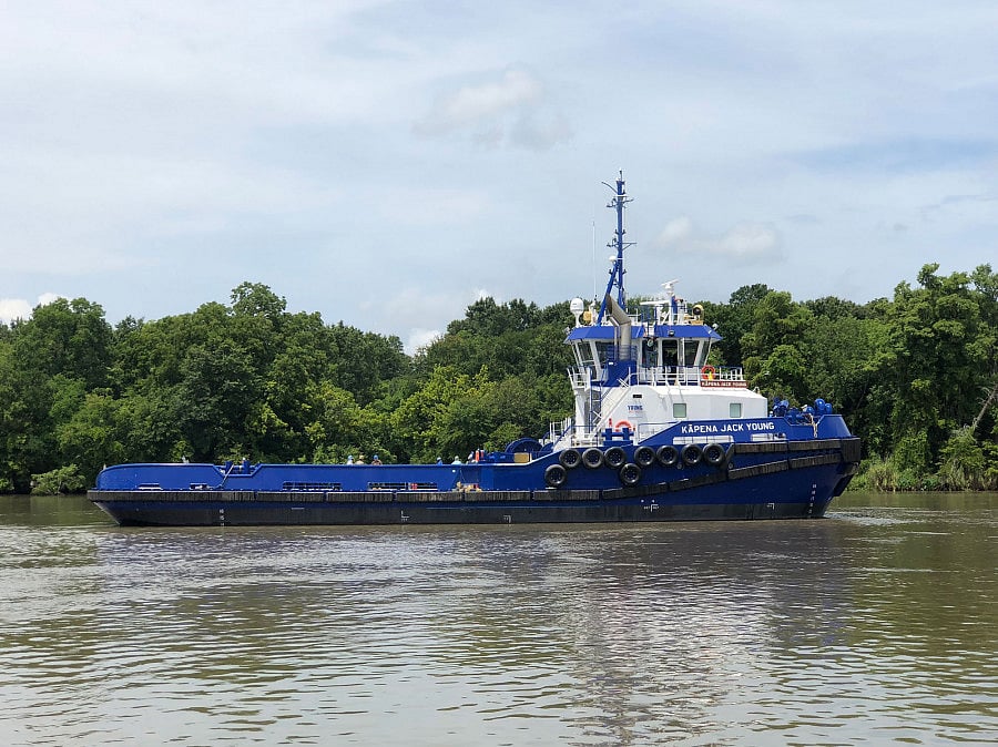 VESSEL REVIEW | Kapena Bob Purdy – Hawaiian inter-island barge-towing tug