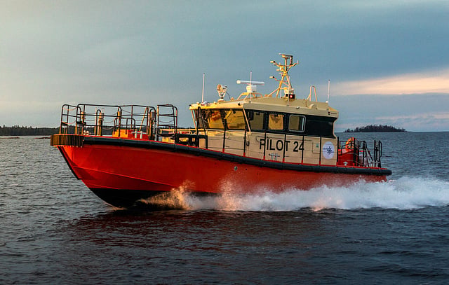 VESSEL REVIEW | Pilot 24 – Finnish-built pilot launch for Gdansk operator