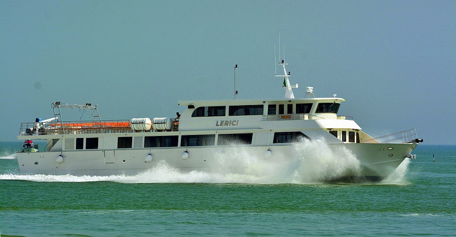 VESSEL REVIEW | Lerici – New fibreglass/wooden passenger ferry for ...