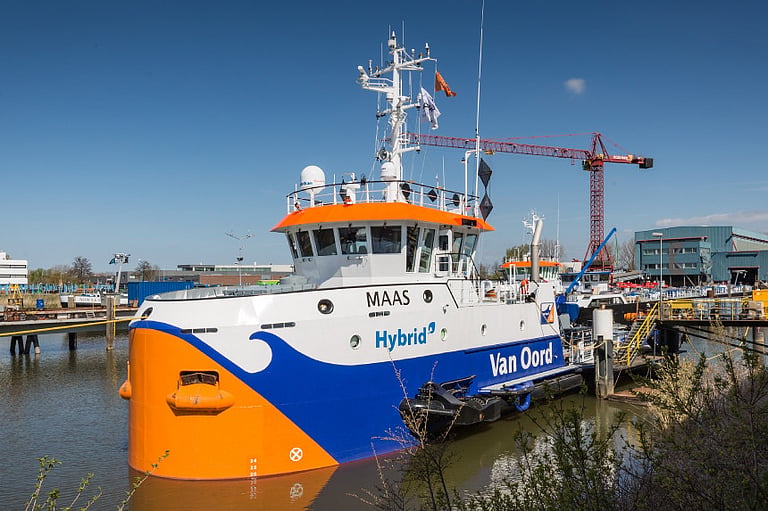 VESSEL REVIEW | Maas & Mersey – Van Oord’s new water injection vessels ...