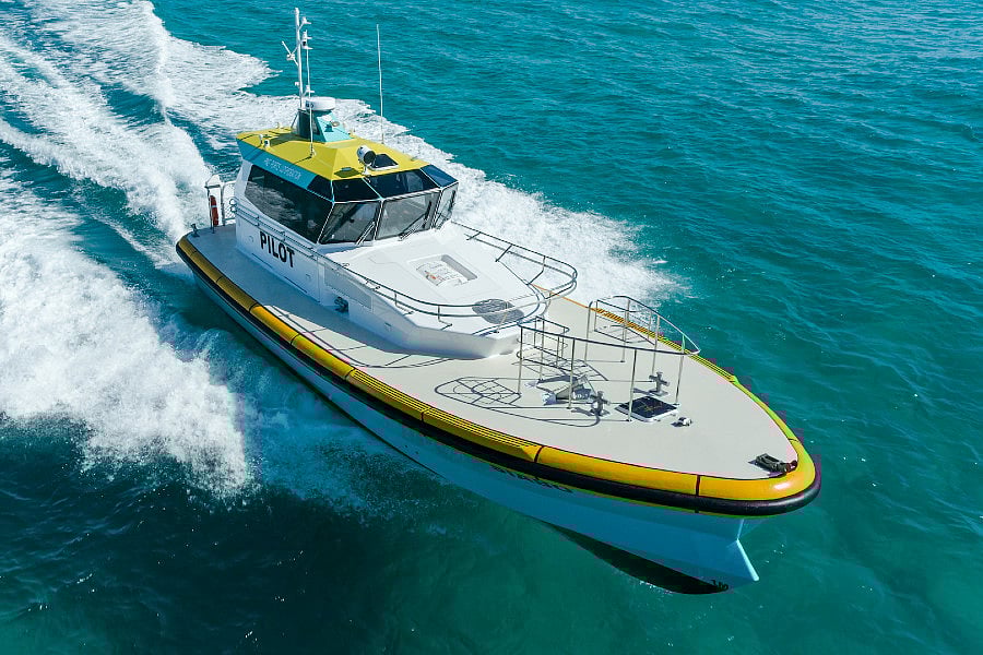 VESSEL REVIEW | Siabo – First of three new pilot boats for PNG Ports ...
