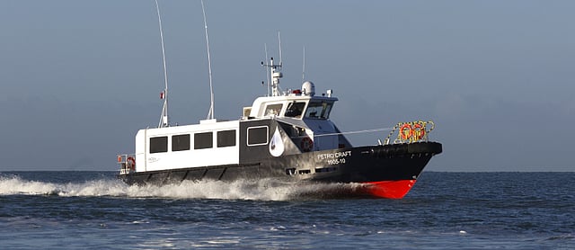 VESSEL REVIEW | Petro Craft 1905-10 – French-built fast crewboats with ...