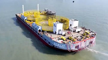 VESSEL REVIEW | Dongfang Haigong 07 – Heavy transport barge for Chinese ...