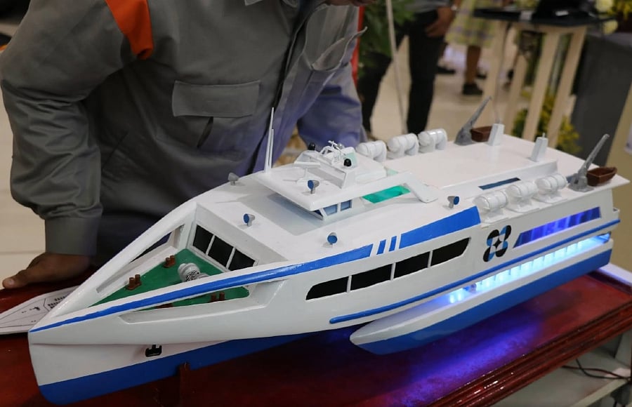 FEATURE | Filipino shipbuilder embarks on wave-powered trimaran ferry ...