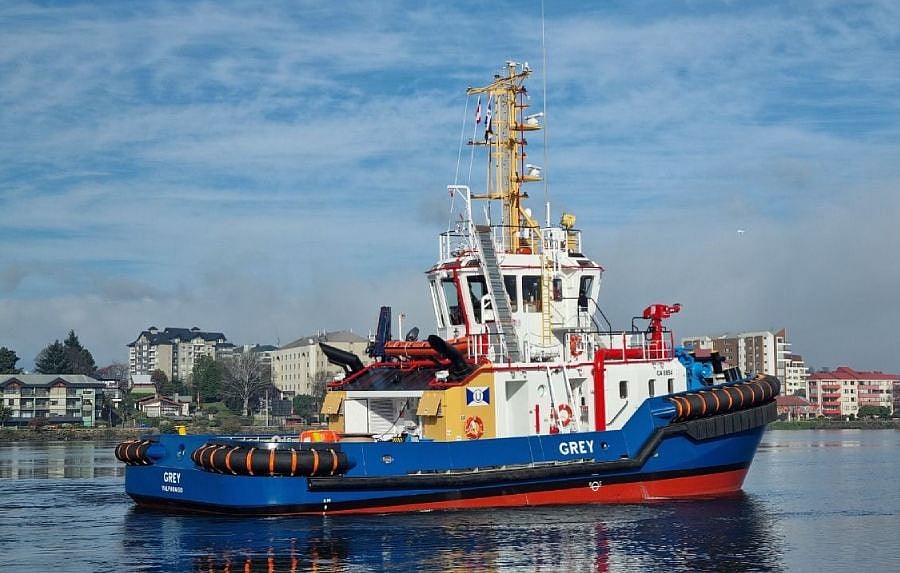 VESSEL REVIEW | Grey – Versatile tug to support harbour operations in Chile