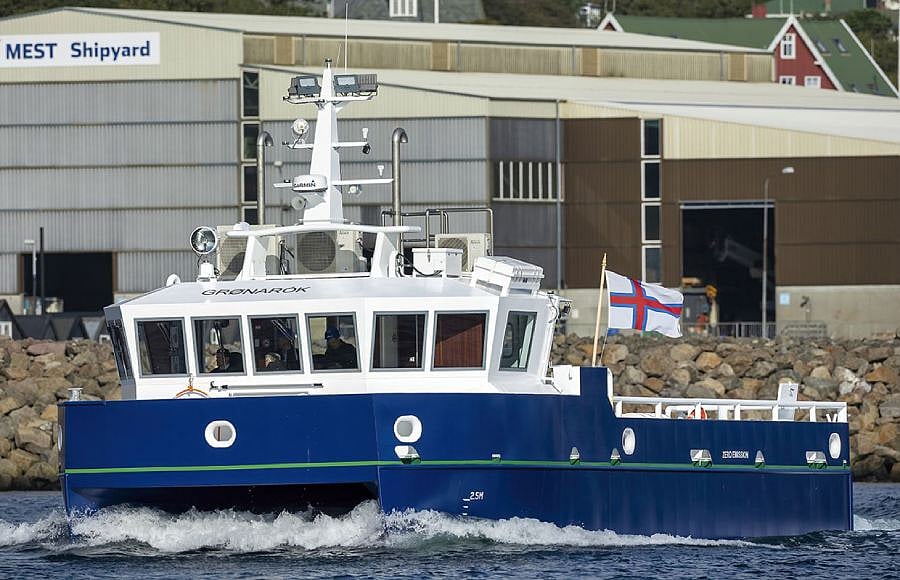 VESSEL REVIEW | Grønarók – Electric catamaran workboat for Faroese fish ...