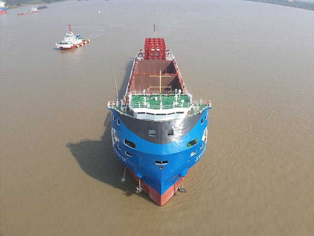 VESSEL REVIEW | Zhongyuan Haiyun Lu Shui 01 – Battery-powered ...
