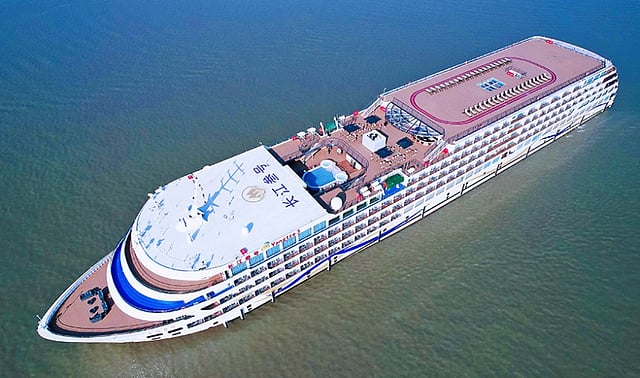 VESSEL REVIEW – Changjiang San Hao – New luxury cruise ship built for ...