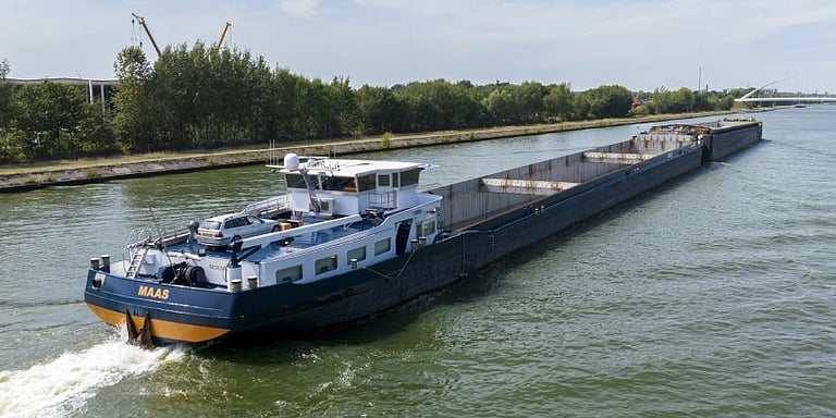 VESSEL REFIT | H2 Barge 1 – Dutch operator adds hydrogen-powered ...