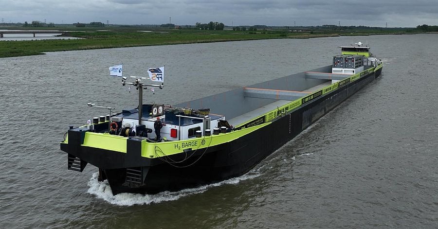 VESSEL REFIT | H2 Barge 1 – Dutch operator adds hydrogen-powered ...