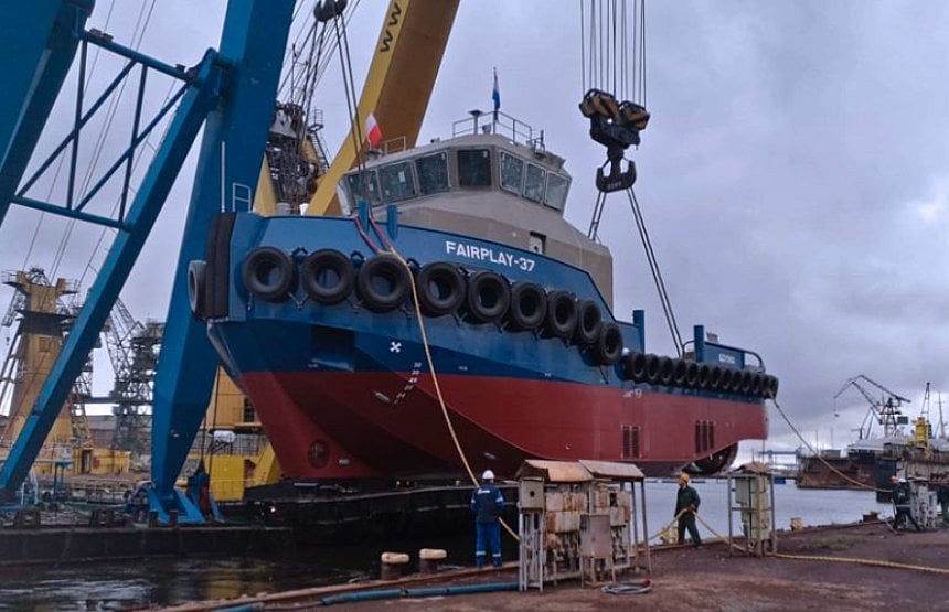 Polish builder launches new windfarm support workboat for Fairplay Towage