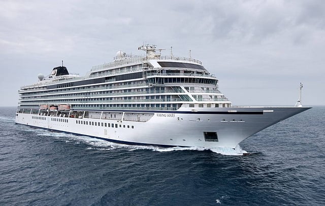 VESSEL REVIEW | Viking Mars – Ocean-going 930-guest luxury liner for Viking Cruises