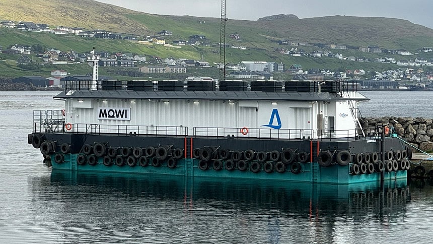 Mowi welcomes new feed barge to support Faroe Islands salmon operations