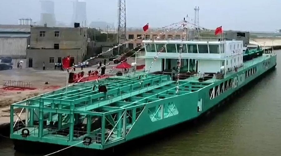 VESSEL REVIEW | Lucky Star 168 – Large tin ore mining dredger for ...
