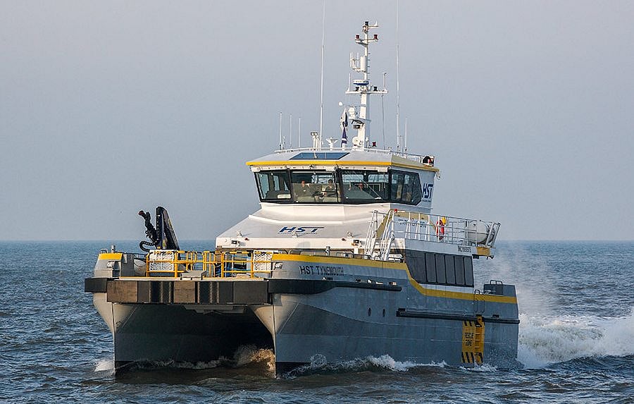 VESSEL REVIEW | HST Tynemouth – Hybrid crewboat joins HST Marine’s ...