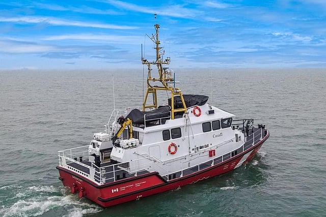 VESSEL REVIEW | Shediac Bay – Durable coast guard rescue boat for ...