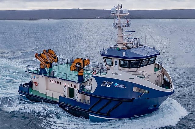 VESSEL REVIEW | Eloise Eslea – Treatment and utility workboats for ...