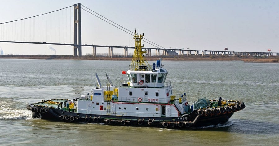 VESSEL REVIEW | Yonggang Tuo 80 – Hybrid tug to serve China’s Ningbo ...