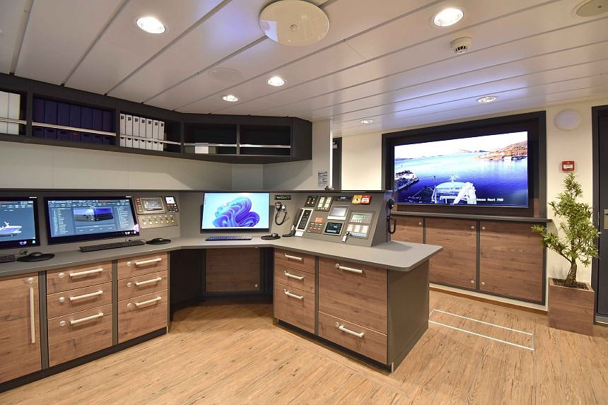 VESSEL REVIEW | Ro Spirit – Norwegian salmon wellboat fitted with ...
